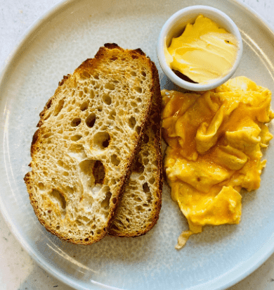 Kids Scrambled Eggs n toast