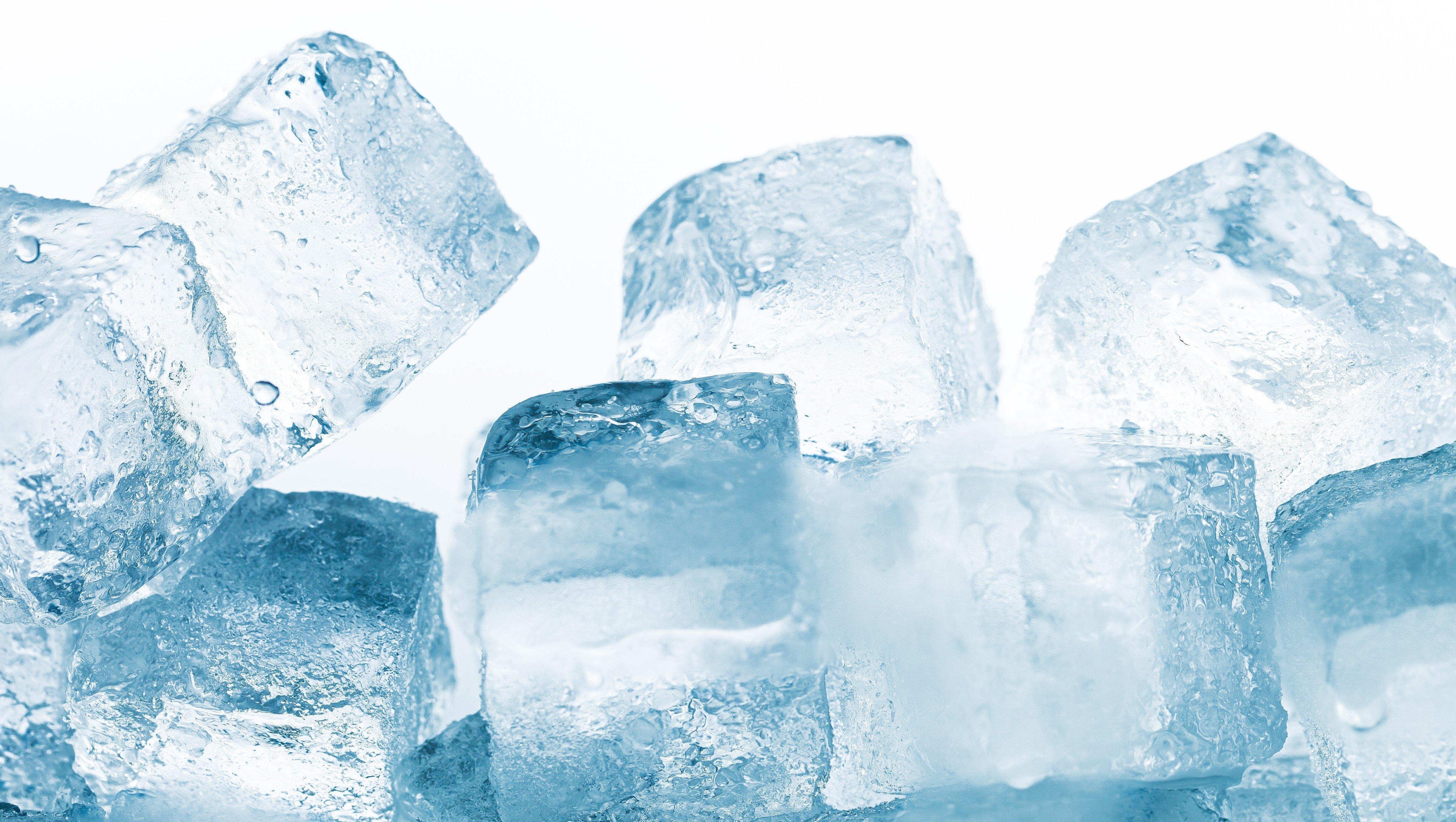 Ice 10kg (per bag)