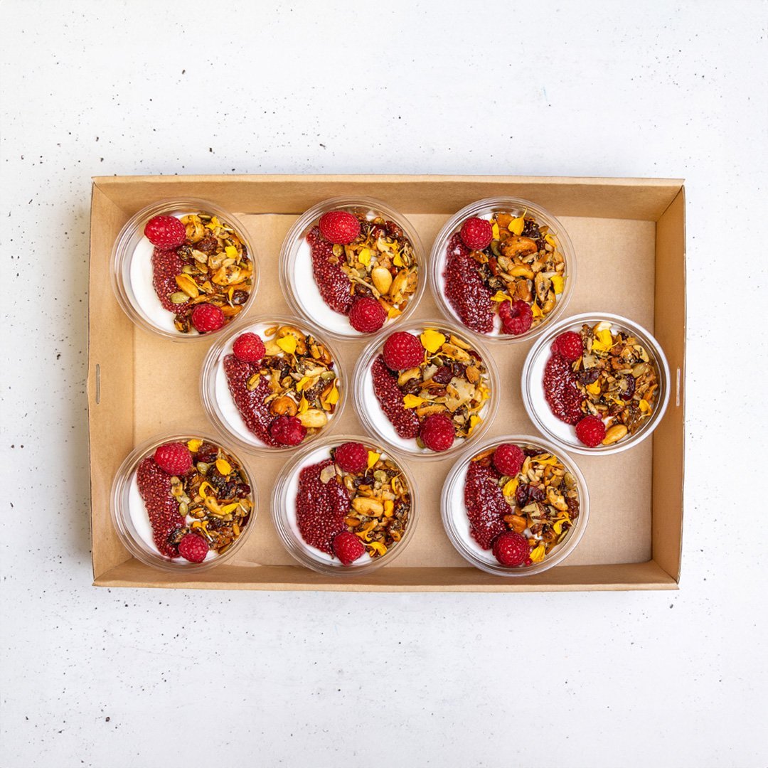 Greek yoghurt raspberry pot (v/gf)